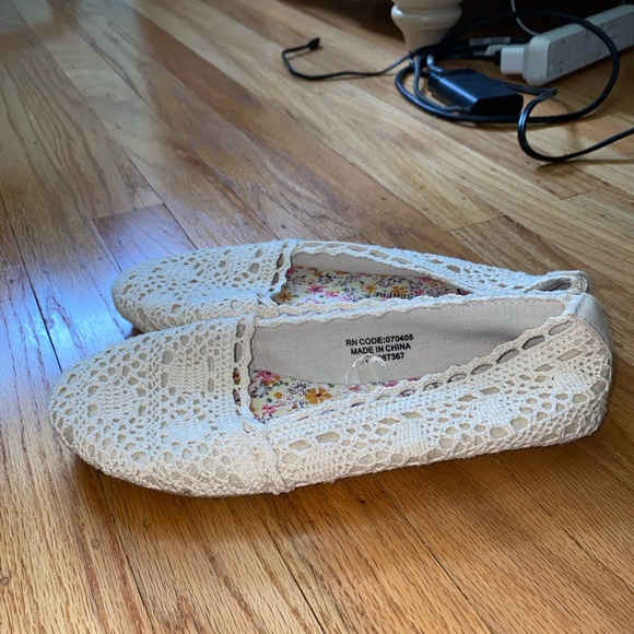 Primark | Shoes | Primark White Flats | Poshmark